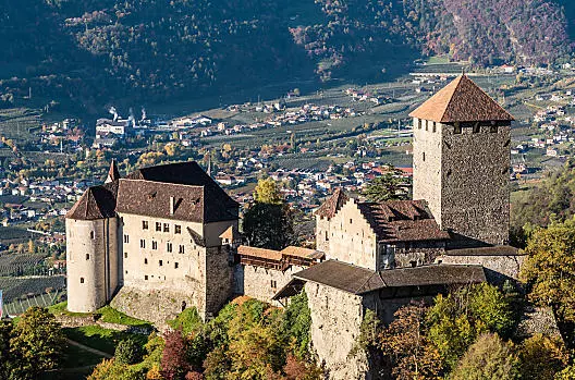Schloss Tirol bei Meran - Südtirol